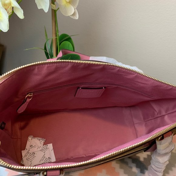 Coach | Bags | Coach Gallery Tote W Prairie Rose Print | Poshmark